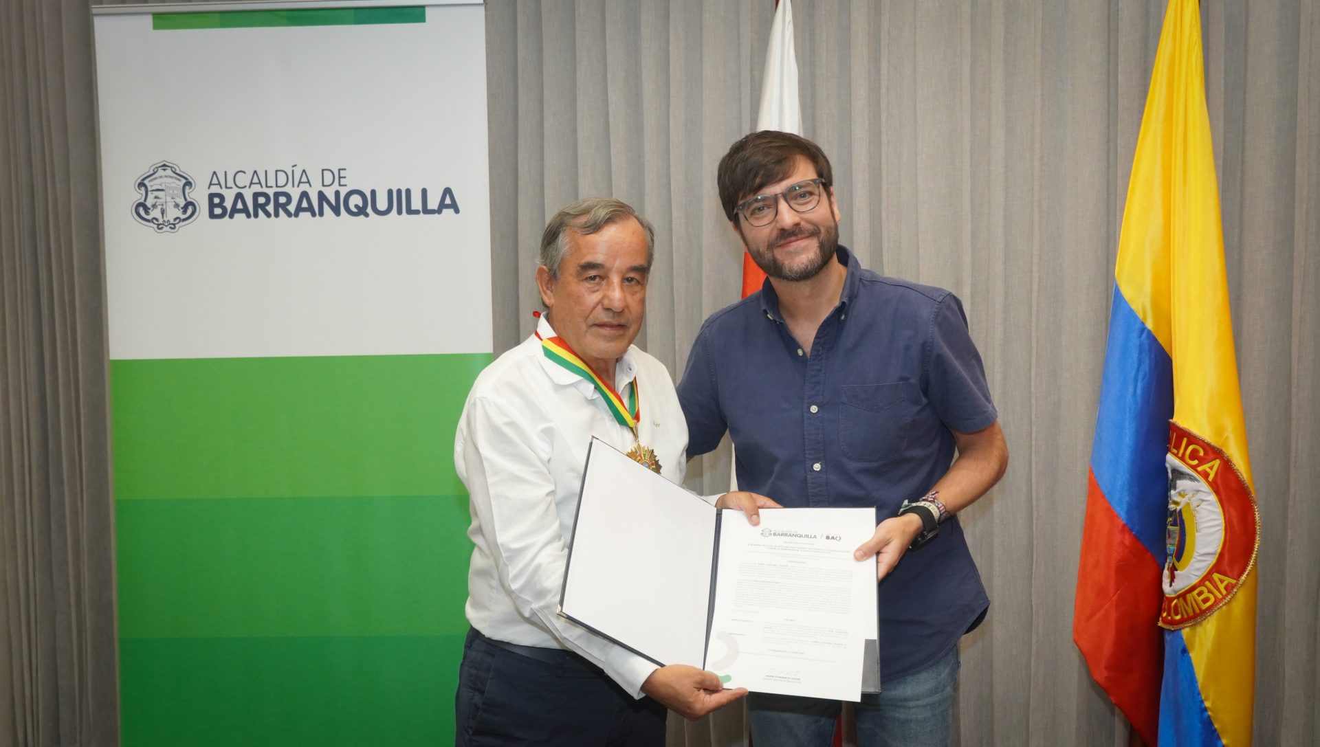 Alcalde exaltó labor de Alba Pérez y Fidel Castaño por haber servido a ...